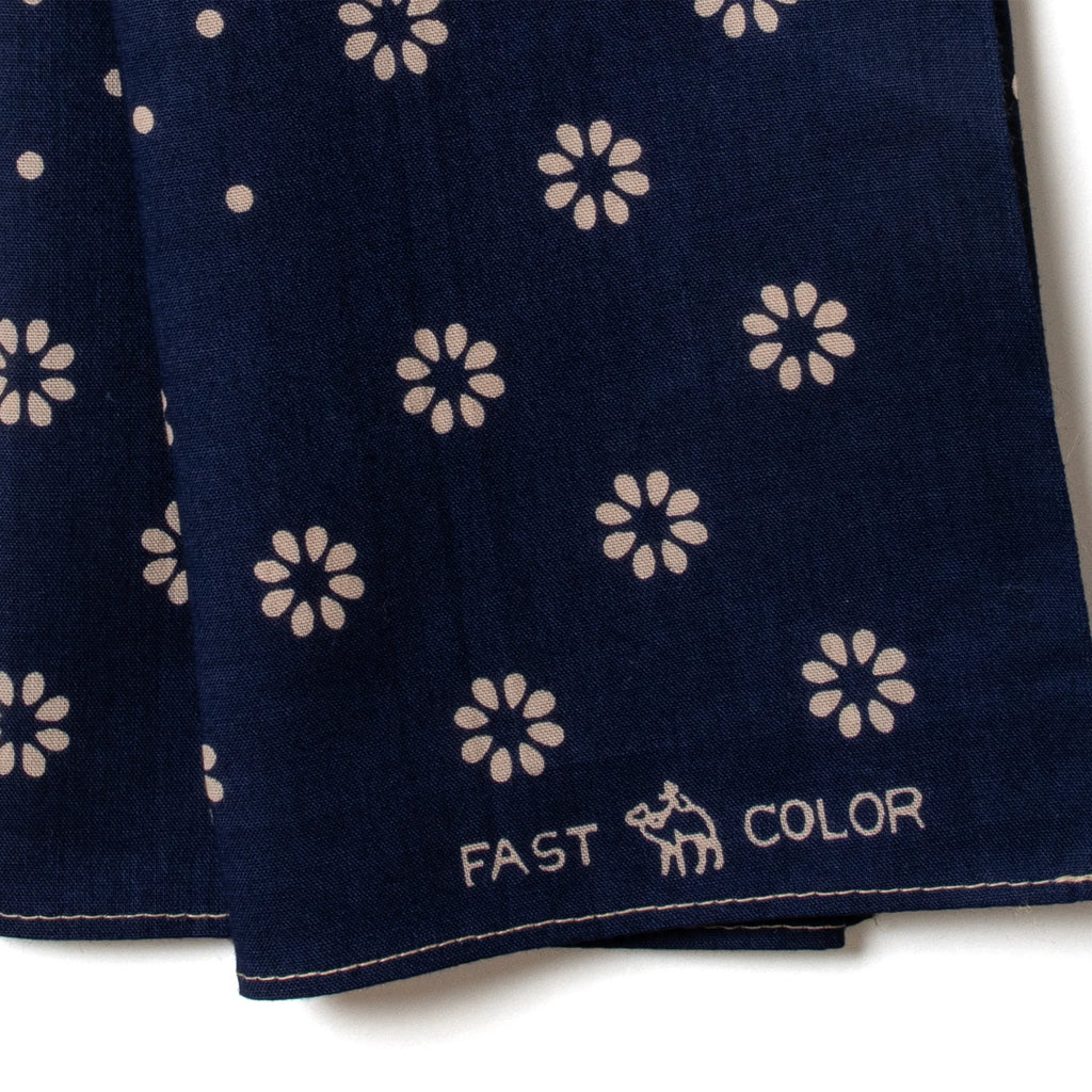 241201_bandana_navy_005_1024x1024.webp?v=1768341266